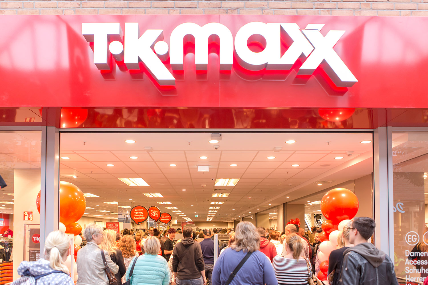 Er ffnung Des Neuen TK Maxx Stores In W rzburg Er ffnung Des Neuen TK Maxx Stores In W rzburg